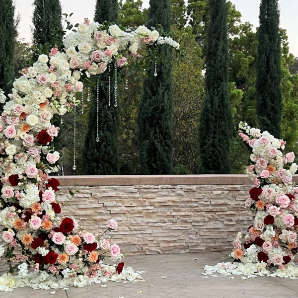 Crescent Moon Arch | Event Decor Rentals | Premiere Events