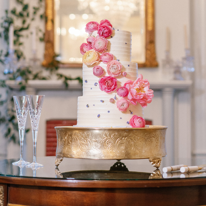 18" Round Gold Cake Stand (Matte) Rentals | Premiere Events