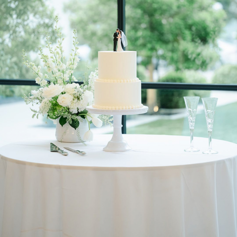 White Economy Linen Rentals | Premiere Events